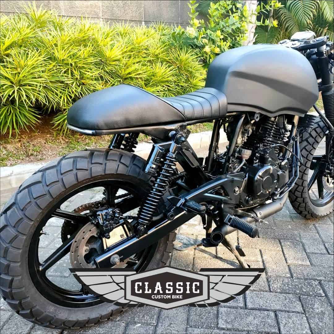 Pulsar 220 modified By Classic Bikers Garage bike in India and best ...