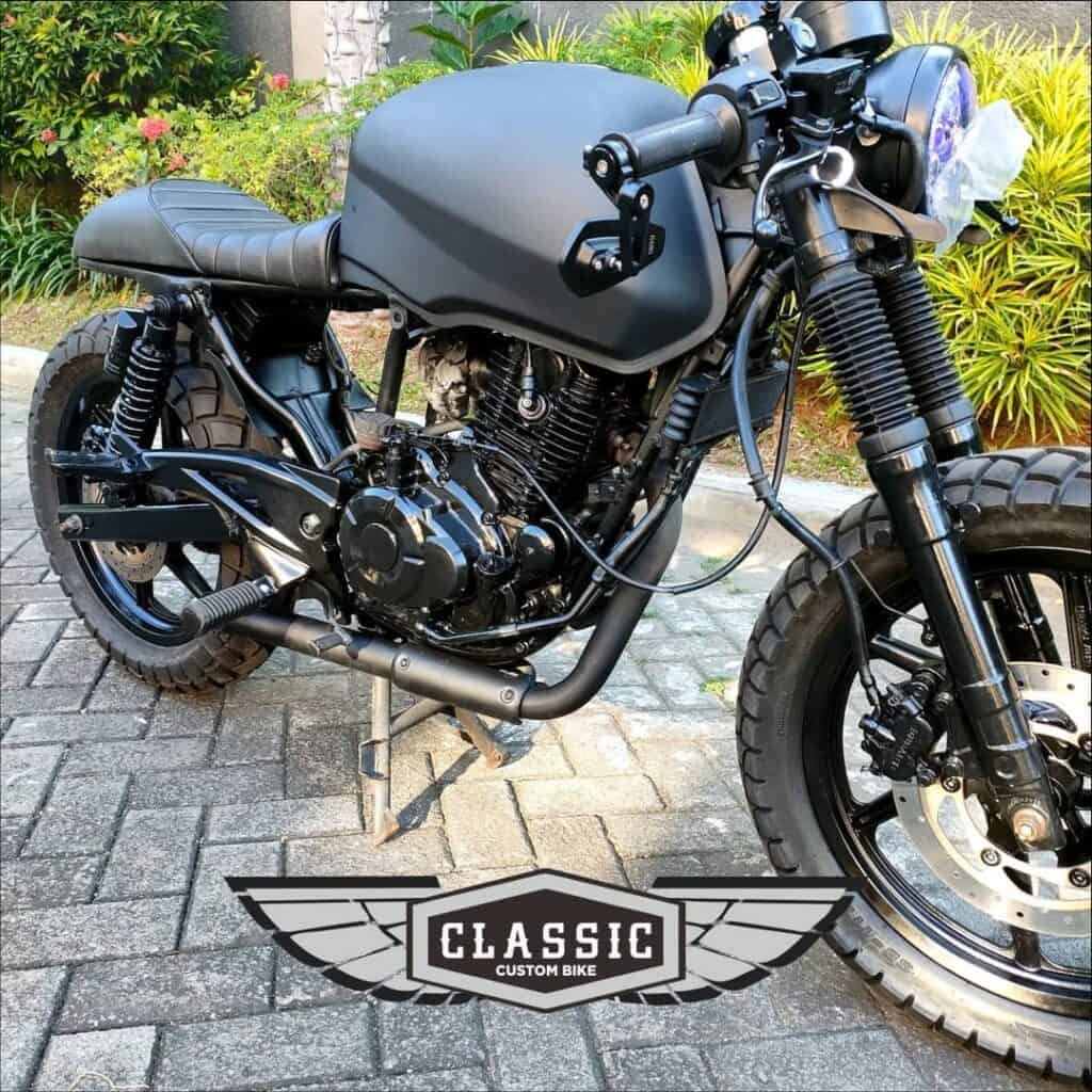 Pulsar 220 modified By Classic Bikers Garage bike in India and best ...