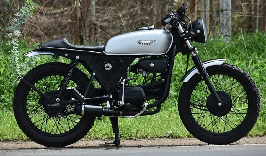 Modified Hero Honda Splendor into a Cafe Racer by Aero Customs