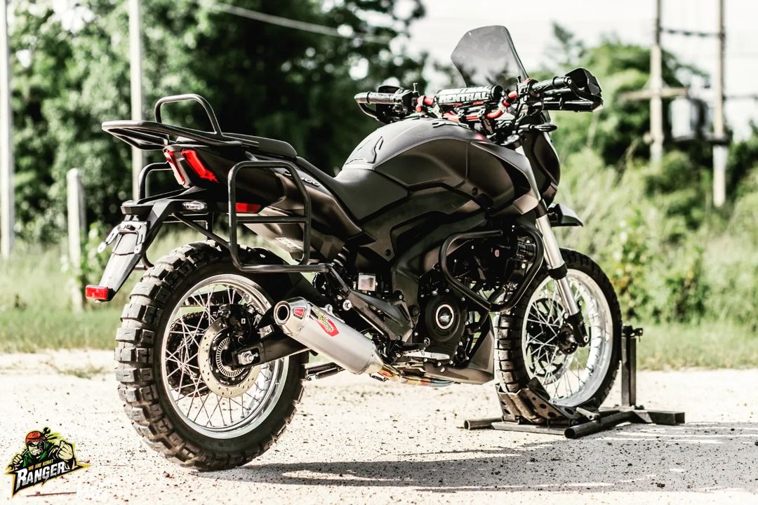 Modified Bajaj Dominar 400 into a Scrambler Style