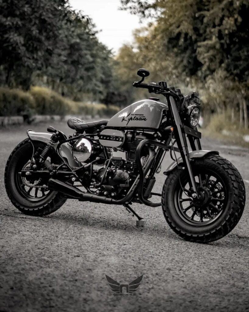 Modified Royal Enfield Thunderbird 350 by Neev Motorcycle